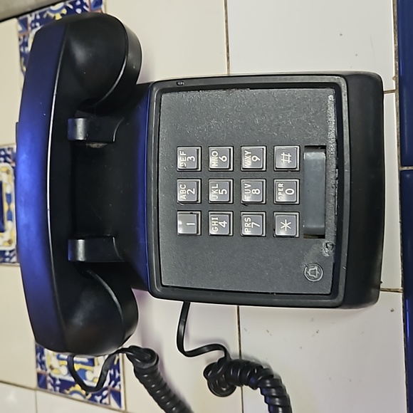 at&t | Other | Vintage Desk Phone 97s Bell System Property Color Black ...